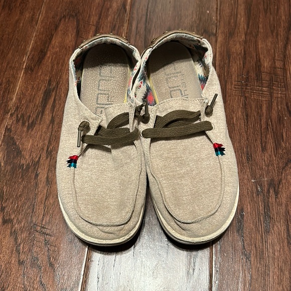 Hey Dude | Shoes | Hey Dude Wendy Rodeo Wheat Aztec Slip On Shoes Size ...
